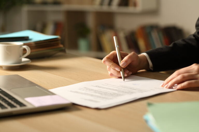 The Lawyer's Guide to Sending Client Closing Letters - LawRank